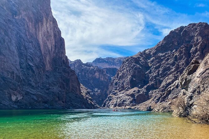 1.5 Hour Guided Raft Tour at Base of Hoover Dam With Transport - The Details of the Tour Experience
