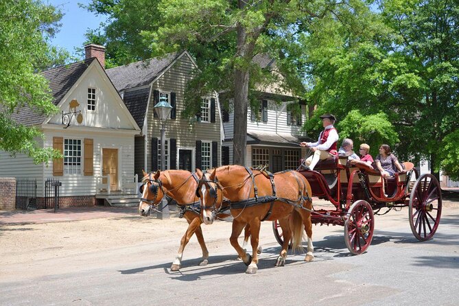 1 Hour Christmastide Walking Tour in Virginia Past and Present - Key Points