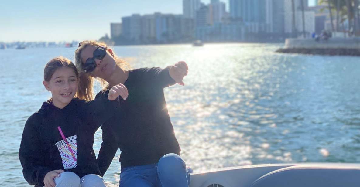 1 hour Miami Private Boat Ride with champagne and captain - Exploring the 1-Hour Miami Private Boat Ride