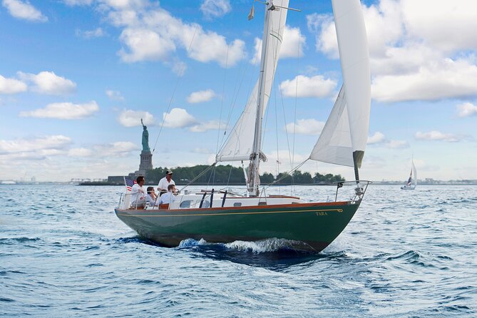 1 Hour Private Charter in New York Harbor for up to 6 people - What to Expect on the Tour