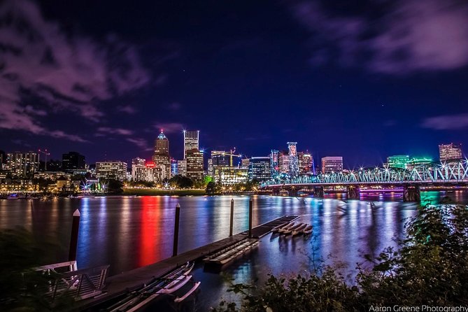 2.5-hour Dinner Cruise on Willamette River - A Closer Look at the Experience
