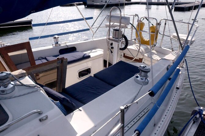 2.5-hour Guided Sailboat Tour - Who Should Consider This Tour?