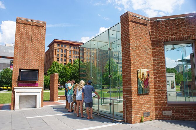 2.5 Hour Philadelphia History Tour with Washington War Tent Show - Who Is This Tour Best Suited For?