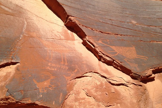 2.5 Hours of Monument Valley's Backcountry 4×4 Tour - Discovering the Backcountry Monuments