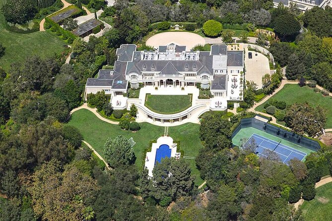 2 Hour Celebrity Homes Tour - A Close Look at the Tour Itinerary and Highlights