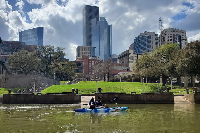 2-Hour Downtown Houston Skyline Paddleboard and Kayak Rentals - Discovering Houston from Buffalo Bayou