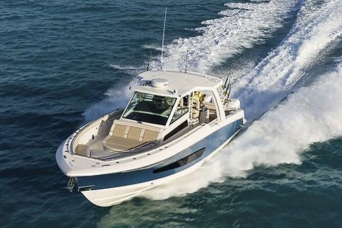 2-Hour Ma'alaea Humpback Whale Watching Cruise for up to 6 Guests - Comfort and Refreshments  