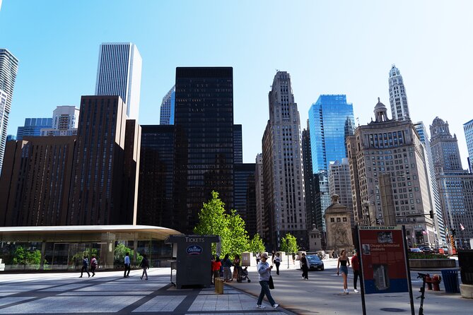 2 Hour Magnificent Chicago Tour with Photos and Popcorn - Key Points