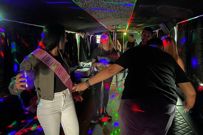 2-hour Party Bus Traveling to Miami Downtown, Brickell and Little Havana - Who Will Love This Tour?