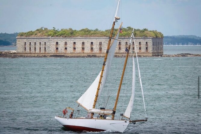 2-Hour Private Morning Charter on Heart's Desire in Casco Bay - The Itinerary: Exploring Casco Bay’s Iconic Landmarks