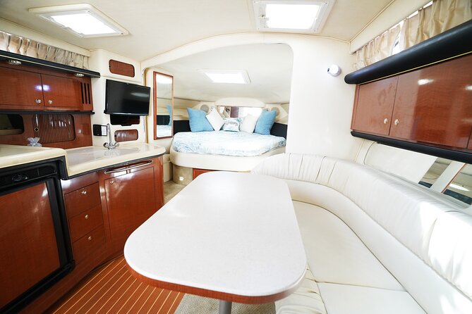 2 Hour Serenity and Scenic Yacht Tour with Champagne - Authentic Experiences from Reviewers