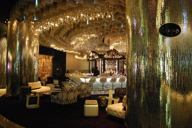 2-Hour Vegas Strip Walking Tour with Photos,Champagne & Vintage Vegas Goody Bags - An In-Depth Look at the Tour Experience