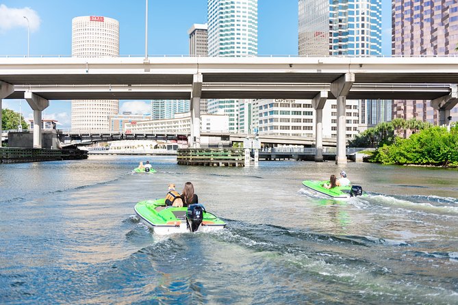 2 Person Mini Power Boat Rental at Tampa Riverwalk - What to Expect During Your Rental