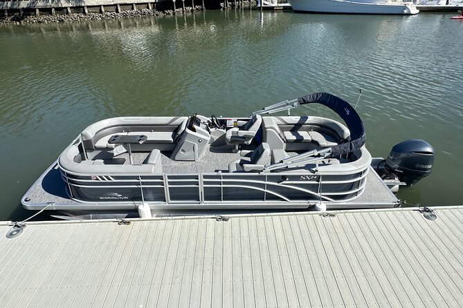 22 ft. Luxury Pontoon Private Hilton Head Boat Rental for 3 Hours - Introduction