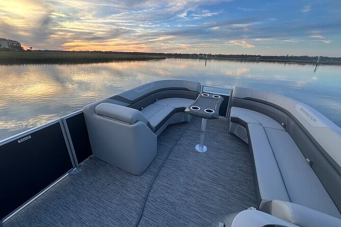 22 ft. Luxury Pontoon Private Hilton Head Boat Rental for 3 Hours - Why Choose the 22 ft. Luxury Pontoon for Your Hilton Head Adventure?