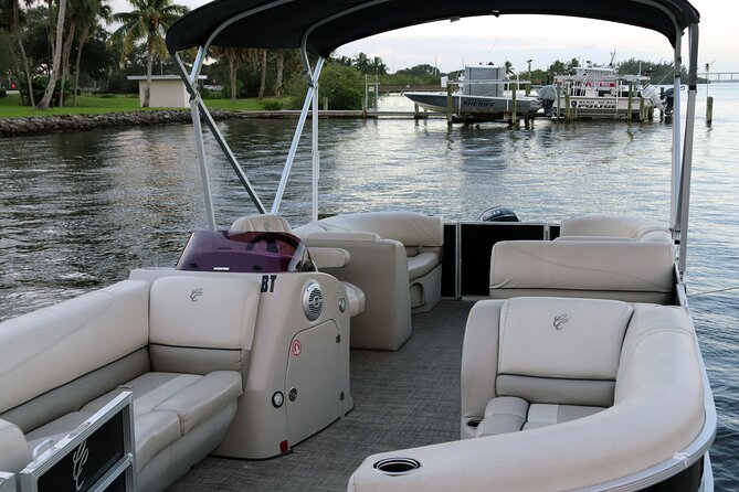 23ft Pontoon Boat Rental - Key Points