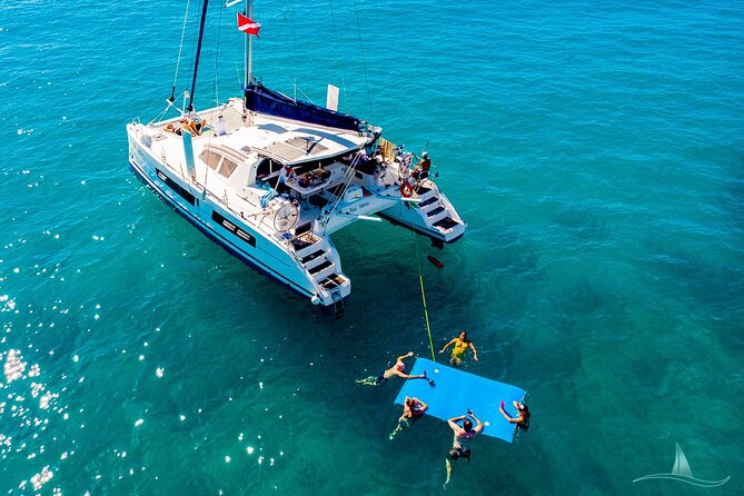2hr Luxury Private Sailing Catamaran for 7-12 People - Key Points