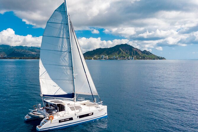 2hr Luxury Private Sailing Catamaran in Waikiki for 1-6 People - Key Points