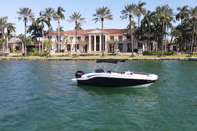 2Hr Private Boat Tour Miami Beach, Captain & Champagne, & Sandbar - FAQs