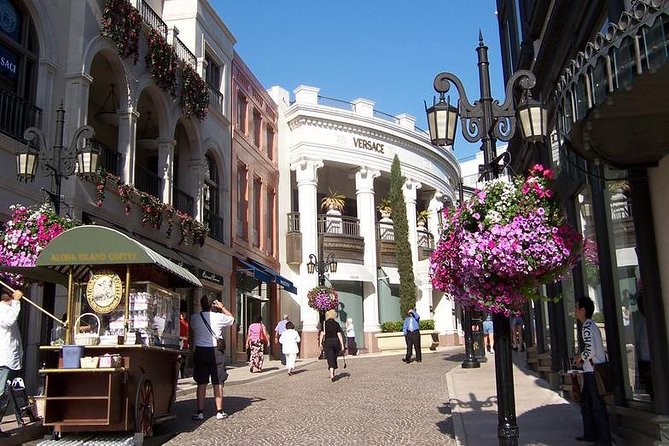 3-Hour Exclusive Tour of Hollywood & Beverly Hills - Analyzing the Value