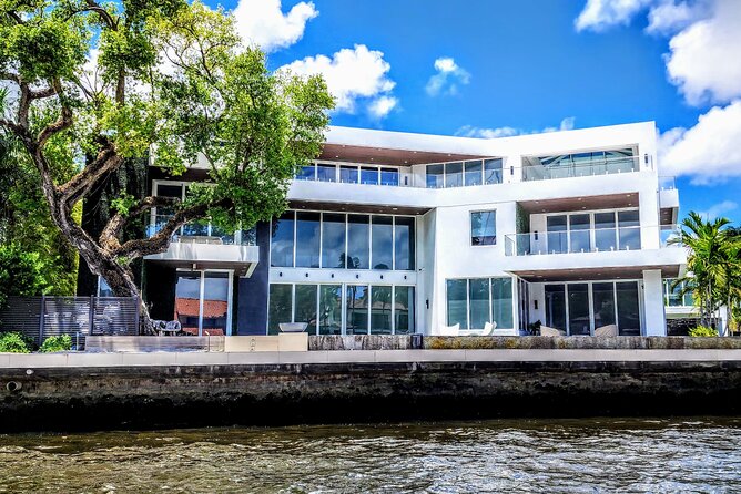3 hours - Fort Lauderdale Scenic Boat Tour - max 6 pax - Who Will Love This Experience?