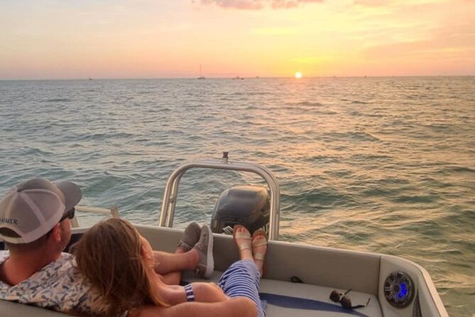 3 Hours Pontoon Private Boat Tour - Key Points