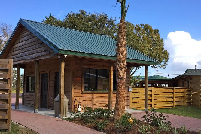 30-Minute Airboat Ride, Lunch, Gem Mining and Park Admission - The Lunch Break