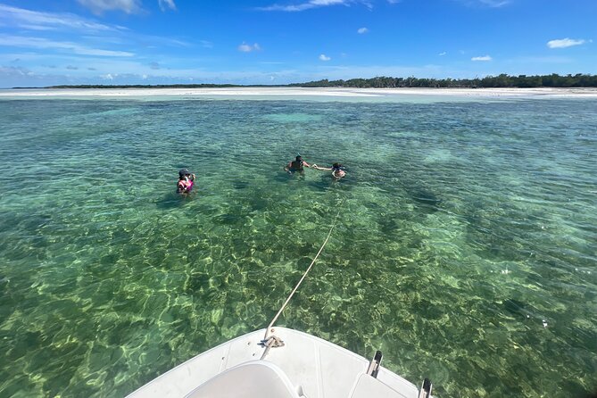 4 Hours 22' Hurricane Deck Boat Rental in Key West - Who Will Love This Experience?