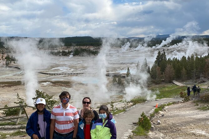 4 Person Full-Day PRIVATE Yellowstone Tour in a Raised Roof Van- Picnic Lunch - Itinerary Breakdown: What to Expect at Each Stop