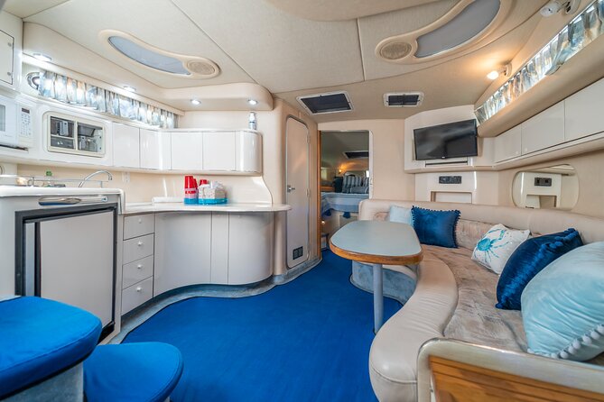 40' Miami Yacht Rental up to 13 Persons - Setting the Scene: What to Expect on Your Yacht Day