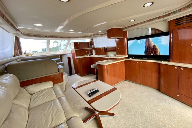 52' Yacht Rental in Miami Beach with Experienced Captain - Authentic Insights From Reviews