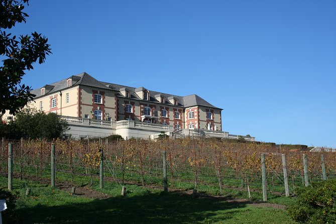 6-Hour Private Wine Country Tour of Napa in Lincoln MKT Limo (up to 8 people) - FAQ