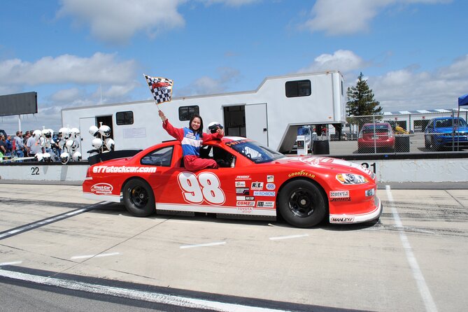 6 Lap Stock Car Ride Along at Pocono Raceway - Key Points