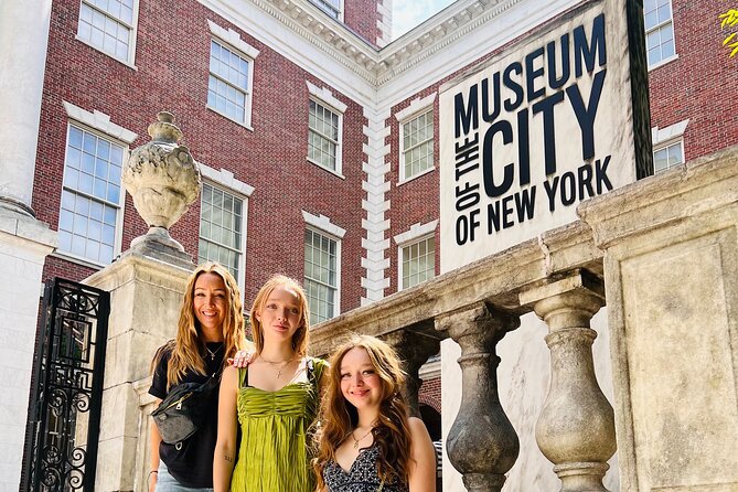 90 min NYC Private Gossip Girl Pedicab Tour - FAQs