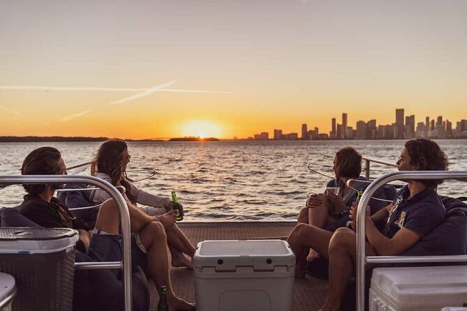 90 min Private Sunset Cruise Around Miami Celebrities Mansions - Key Points