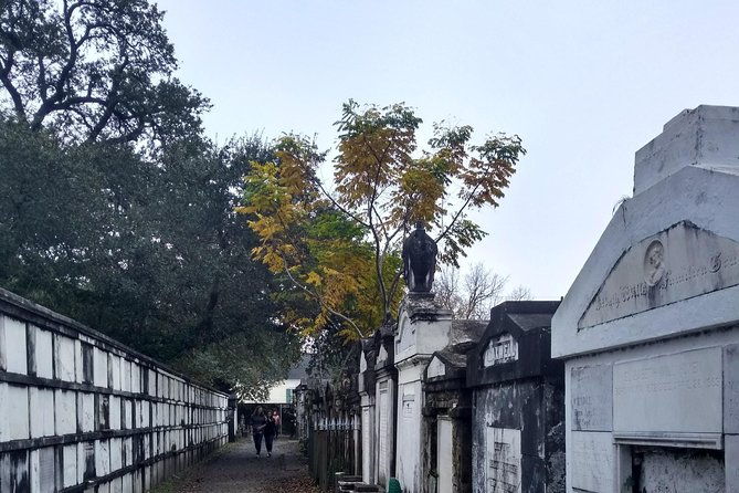 A Local's Garden District Tour - Exploring the Itinerary in Detail