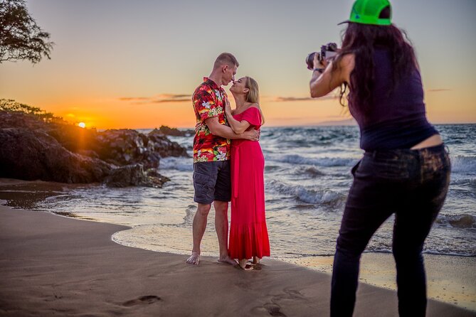 A Romantic Photoshoot for 2 in Maui - Who Will Love This Experience?