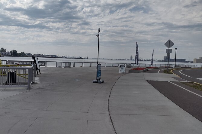 A Self-Guided Walking Tour through Duluths Canal Park - Practical Details and Tips