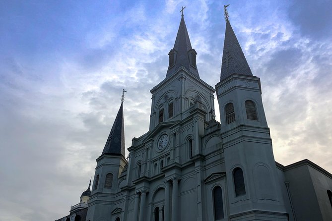 Adults Only Haunted Pub Crawl in New Orleans - A Closer Look at the Haunted Pub Crawl Experience