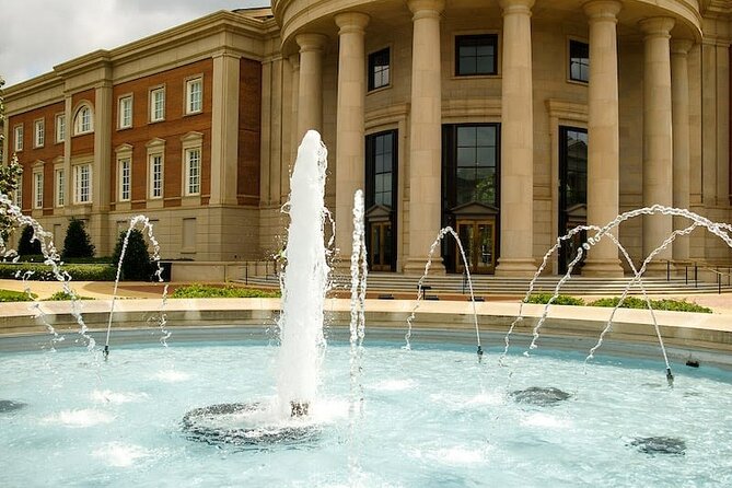 Adventurous Walking Tour of University of Alabama - Key Points
