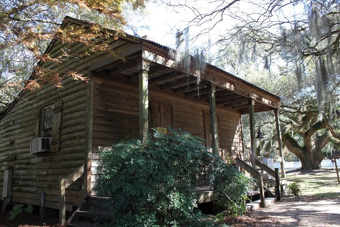 Airboat Swamp and Destrehan Plantation Tour from New Orleans - FAQ