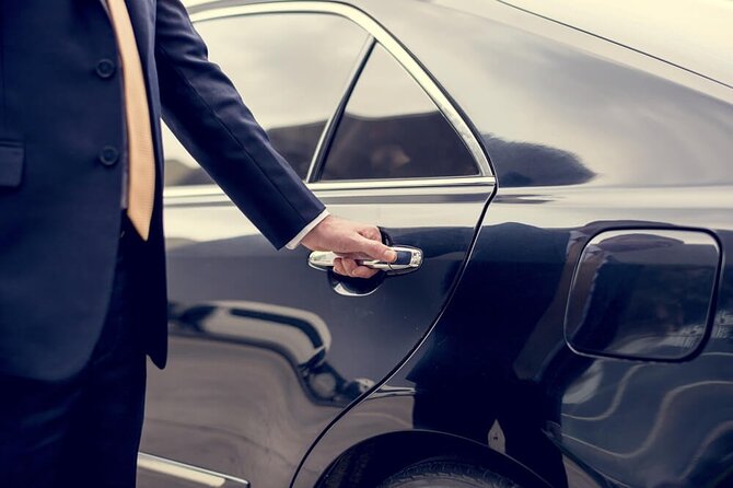 Airport Transfers - Chauffeur Car & Limo Services of Melbourne - Key Points