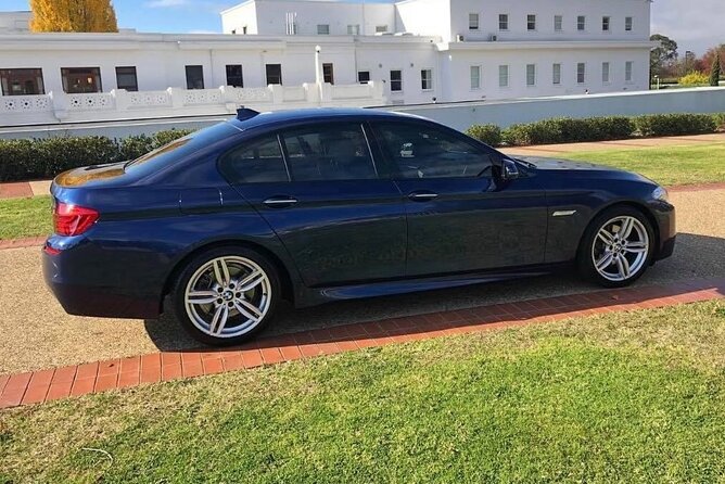 Airport Transfers - Chauffeur Car & Limo Services of Melbourne - Who Is This Service Best For?