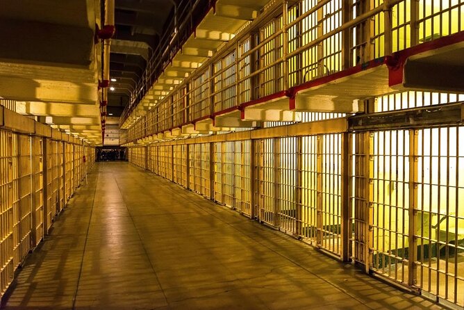 Alcatraz Night Tour with Muir Woods and Sausalito - FAQ