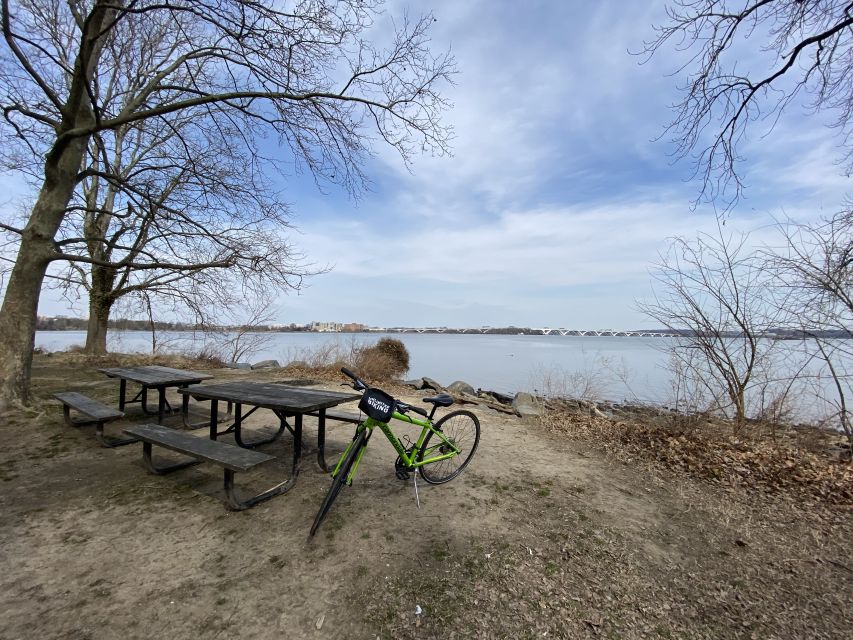 Alexandria: Full-Day Bike Tour to Mt Vernon w/ Optional Boat - Food and Refreshments