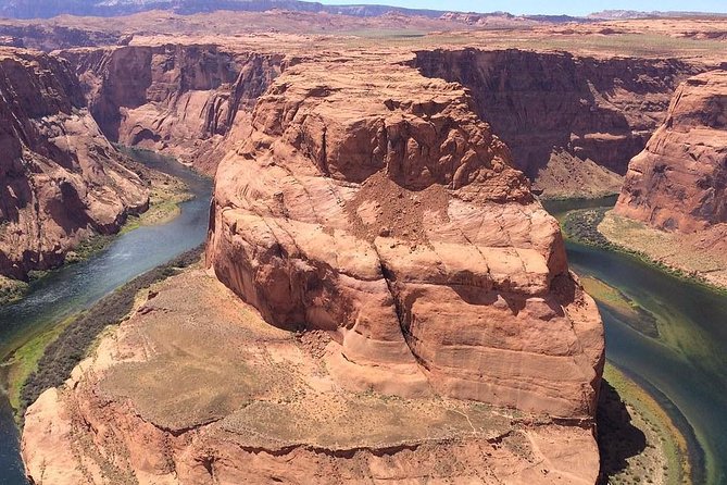 Antelope Canyon & Horseshoe Bend Tour from Las Vegas with Lunch - Transportation and Comfort