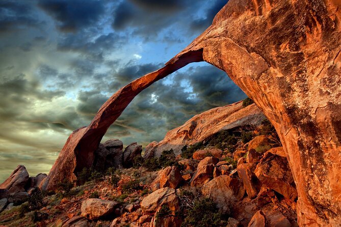Arches National Park Hike Challenge: Tackle Devils Garden 7m Loop - Who Should Consider This Tour?