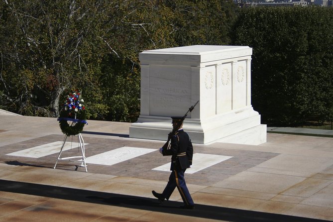 Arlington Cemetery and DC Highlights Tour - Transport and Group Size