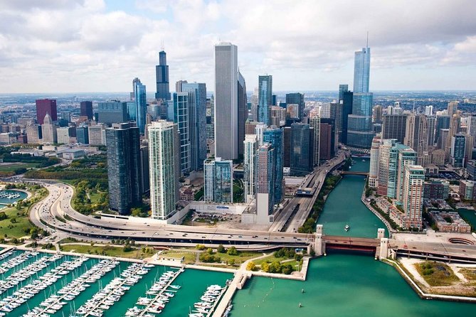Arrival Private Transfer: O'Hare Airport ORD to Chicago in Luxury SUV - Key Points