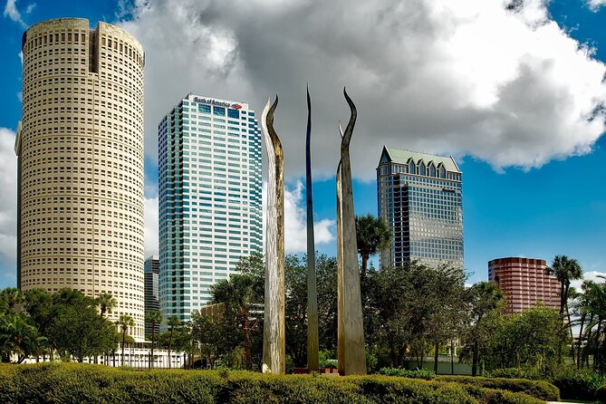 Arrival Private Transfer: Tampa Airport TPA to Tampa City in Luxury SUV - Who Should Consider This Service